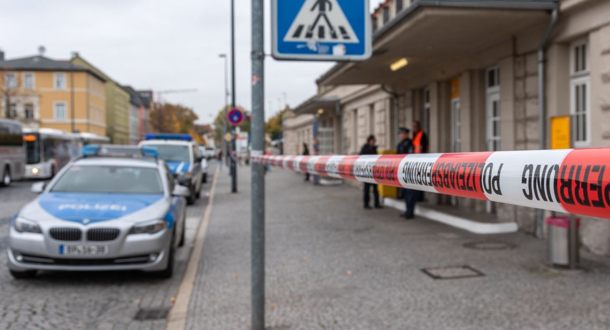 Festnahme nach Großeinsatz der Polizei am Bahnhof Weimar - thüringen112 ...