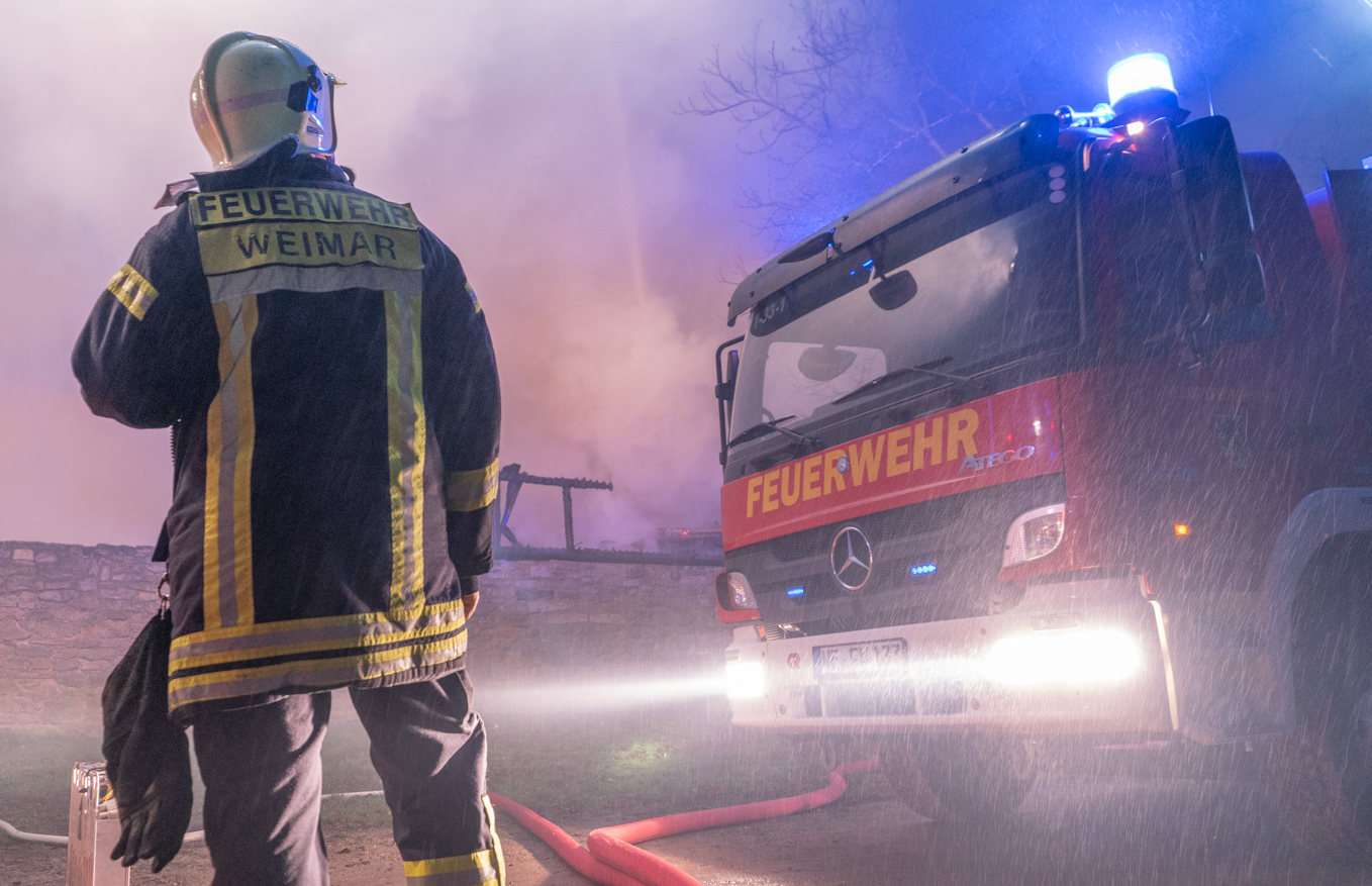 Kripo ermittelt Feuerteufel nach Brand am Schloss Belvedere in Weimar ...