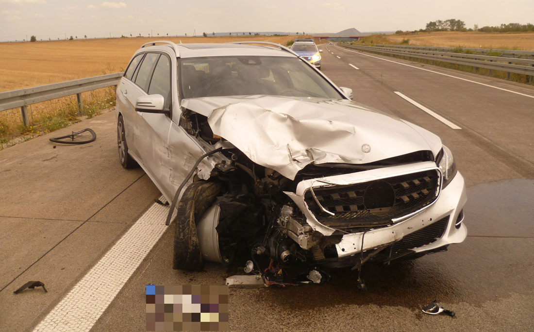 Abstand falsch eingeschätzt: Unfall auf der A71 bei Artern - Ohne ...