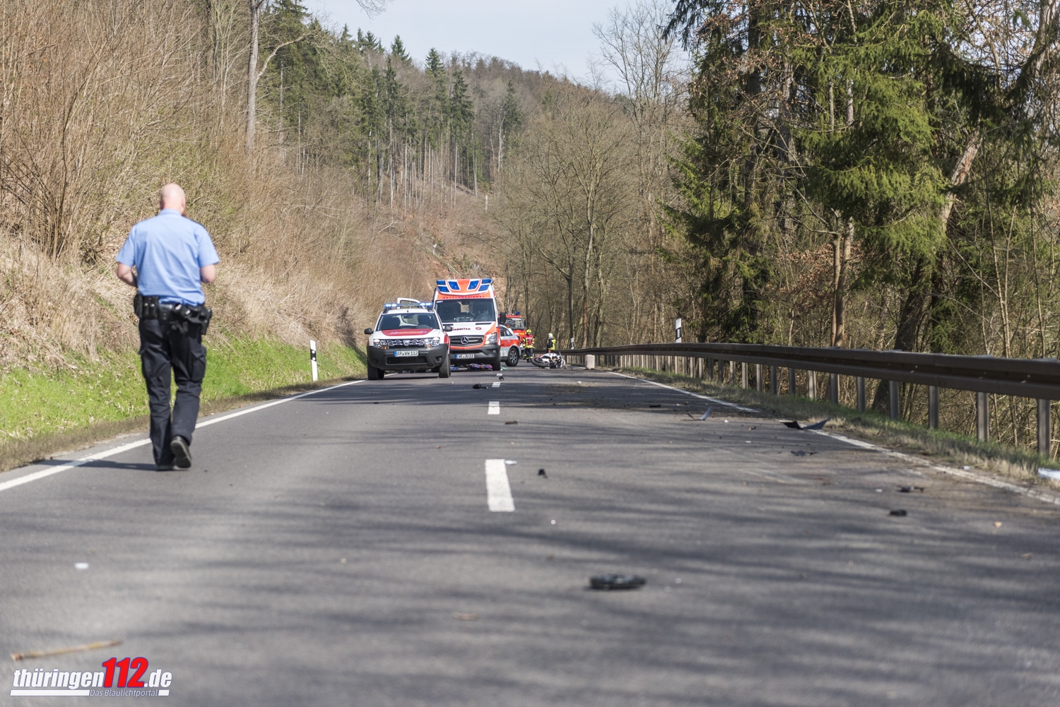 Motorradfahrer stirbt nach schwerem Unfall auf B87 im Weimarer Land ...
